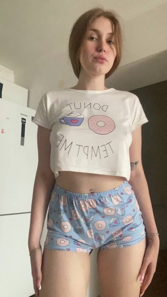 Feeling really naughty while taking nudes in my family’s bathroom | Scrolller