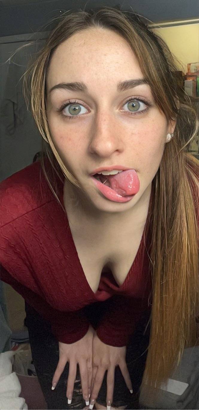 feeling silly today 🤪 | Scrolller