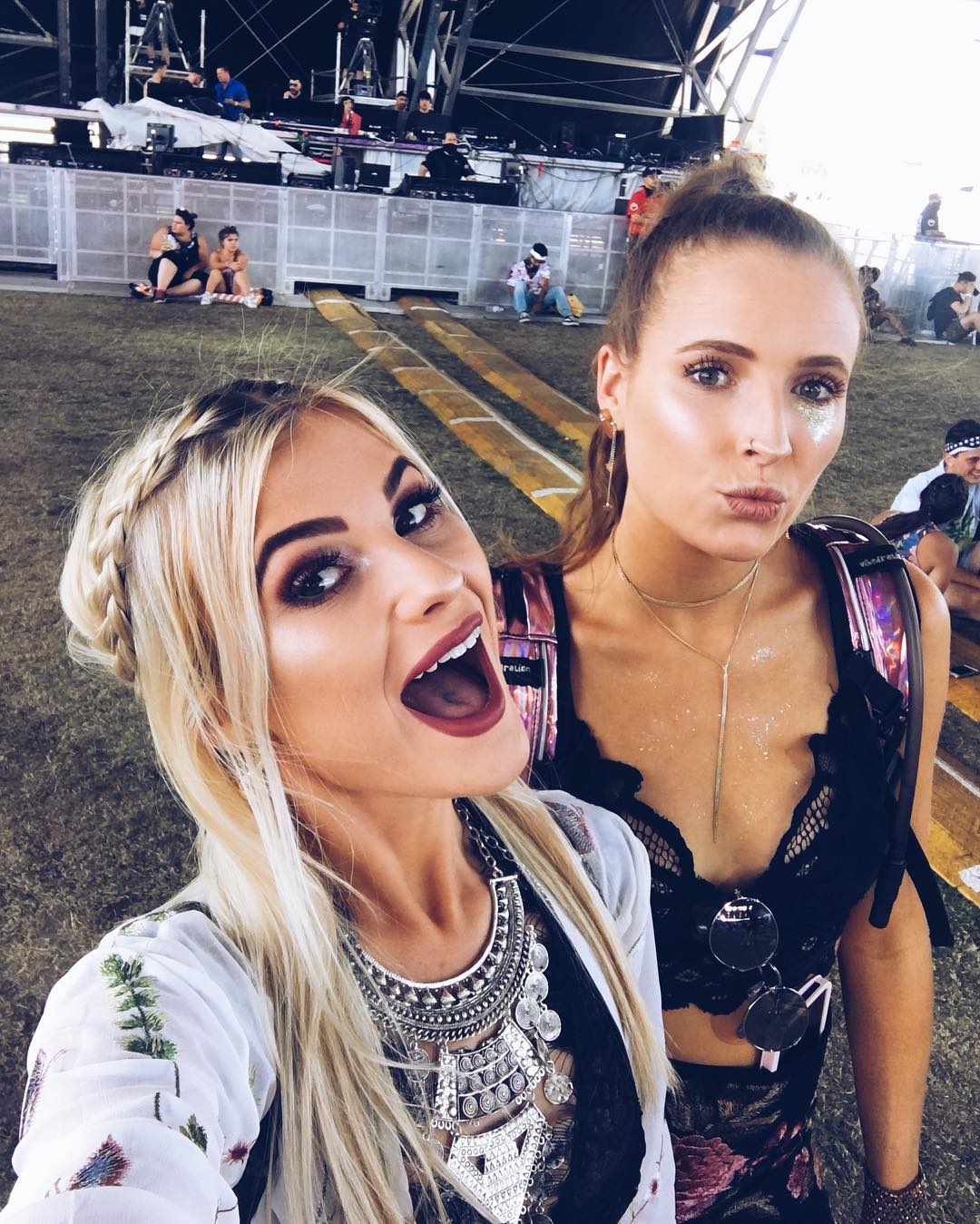 Festival Girls | Scrolller