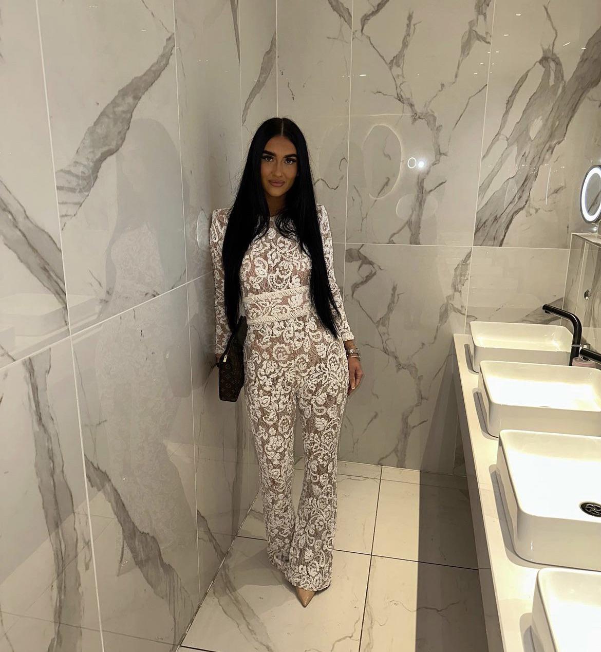 Figure on her | Scrolller