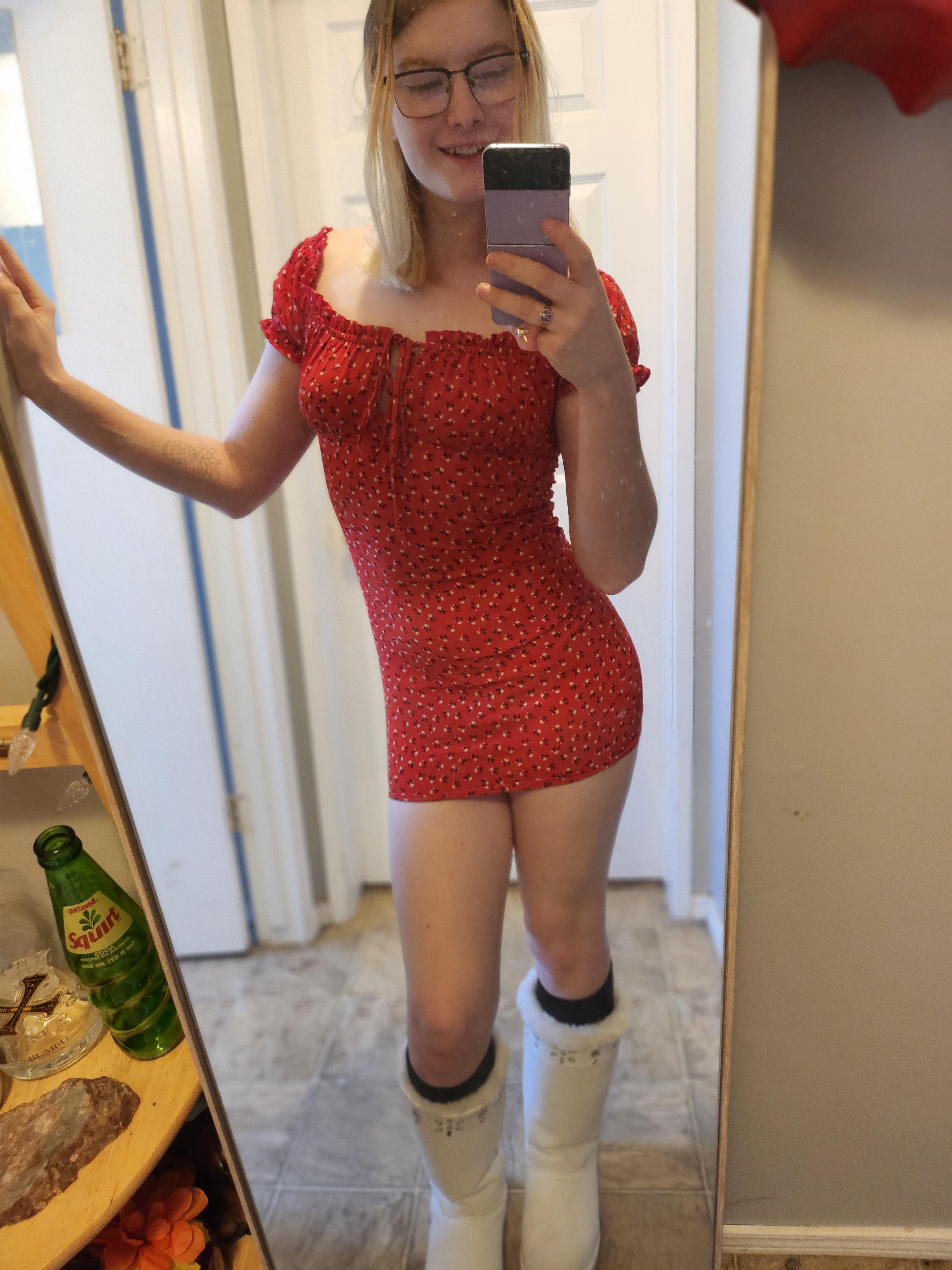 ️ Fit and Fem ️ 2 yrs hrt | Scrolller