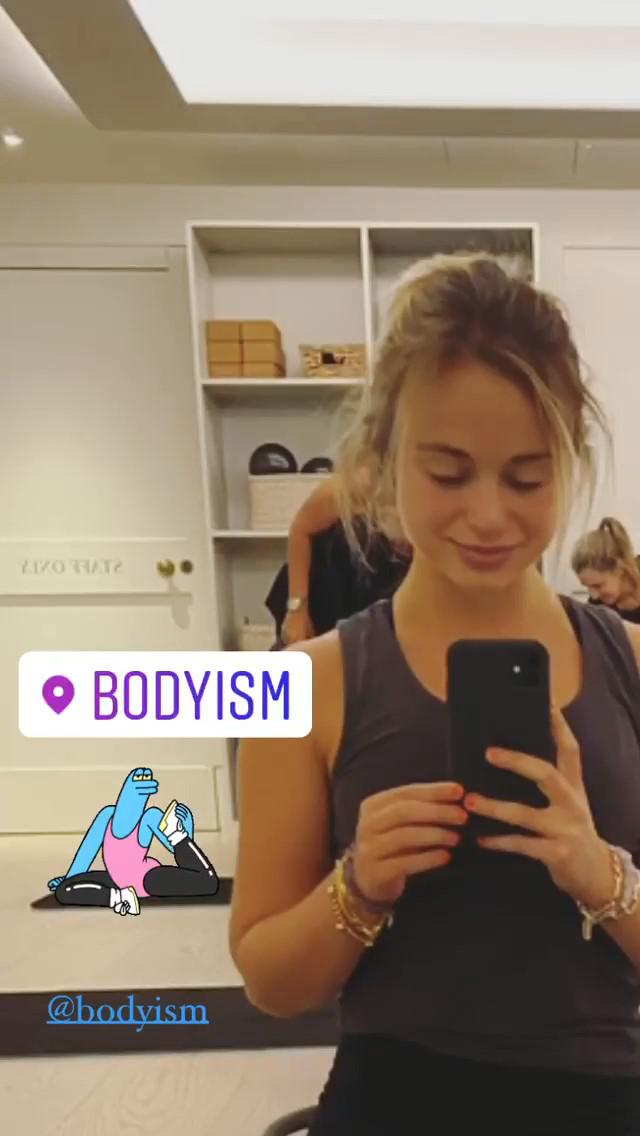 Fitness class | Scrolller