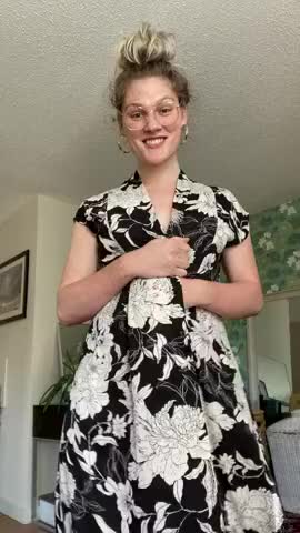 Flashed by a hairy tgirl | Scrolller