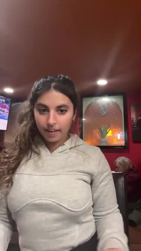 Flashed My Titties At The Bar Scrolller