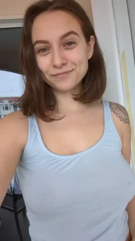 Flashing on the balcony of the hotel | Scrolller