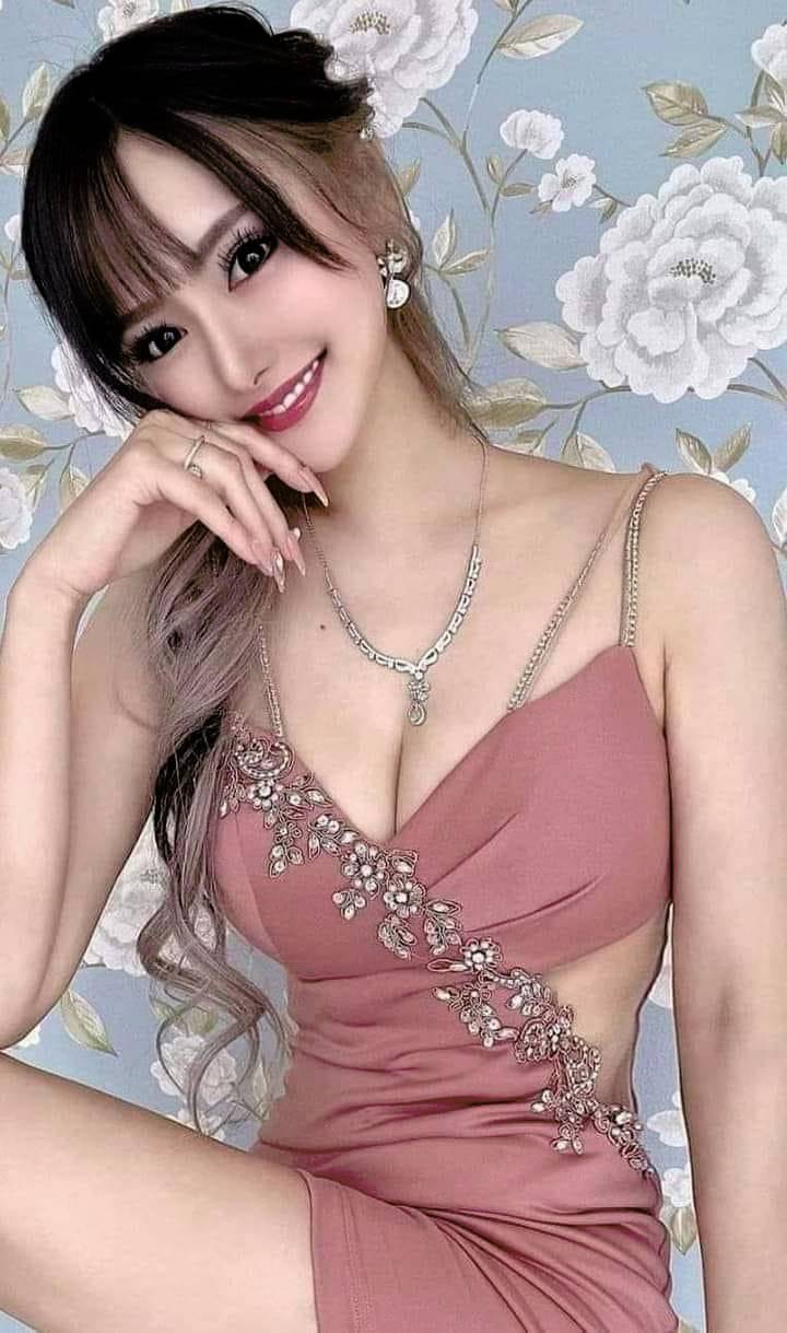 Flower Motif | Scrolller