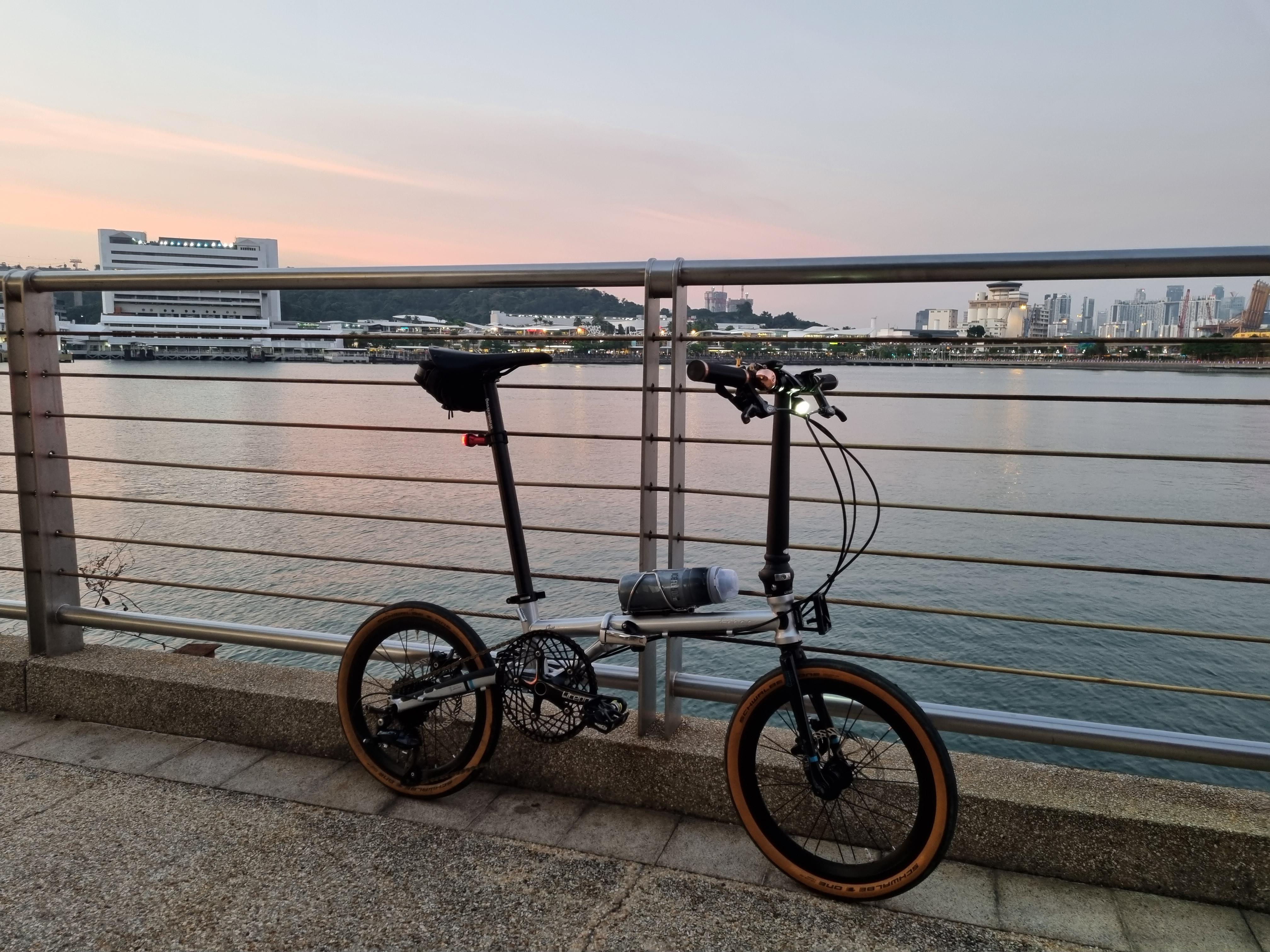 Fnhon Gust on the Sentosa waterfront | Scrolller