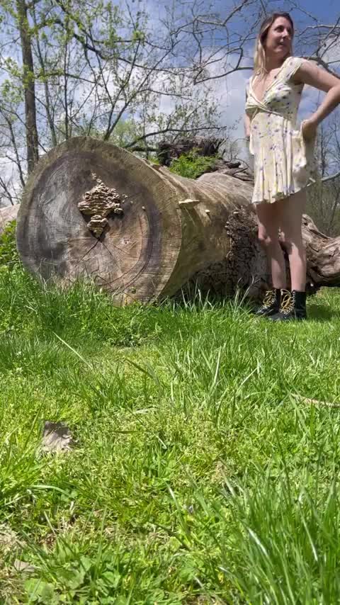 Found the perfect log to bend me over | Scrolller