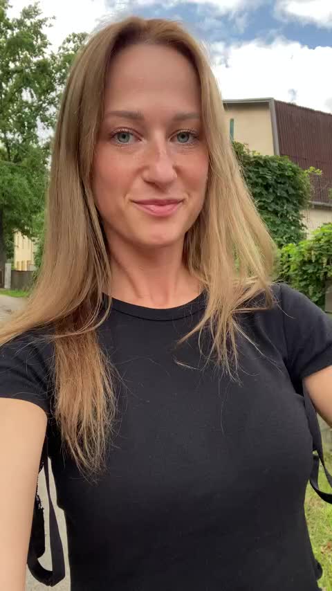 Free Those Titties Scrolller