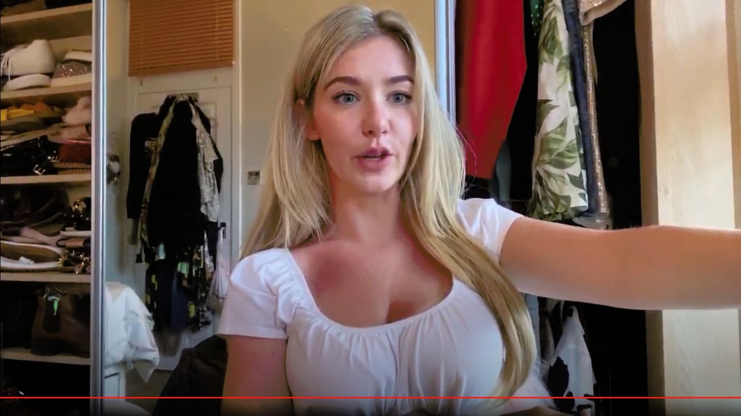 From her stream 😍 | Scrolller