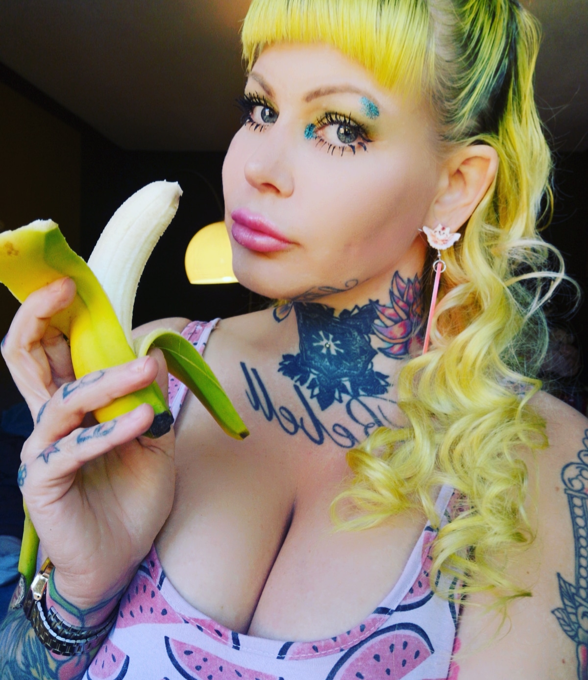 Fruit theme for today | Scrolller