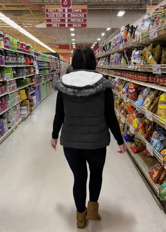 Getting sneaky in the grocery store | Scrolller