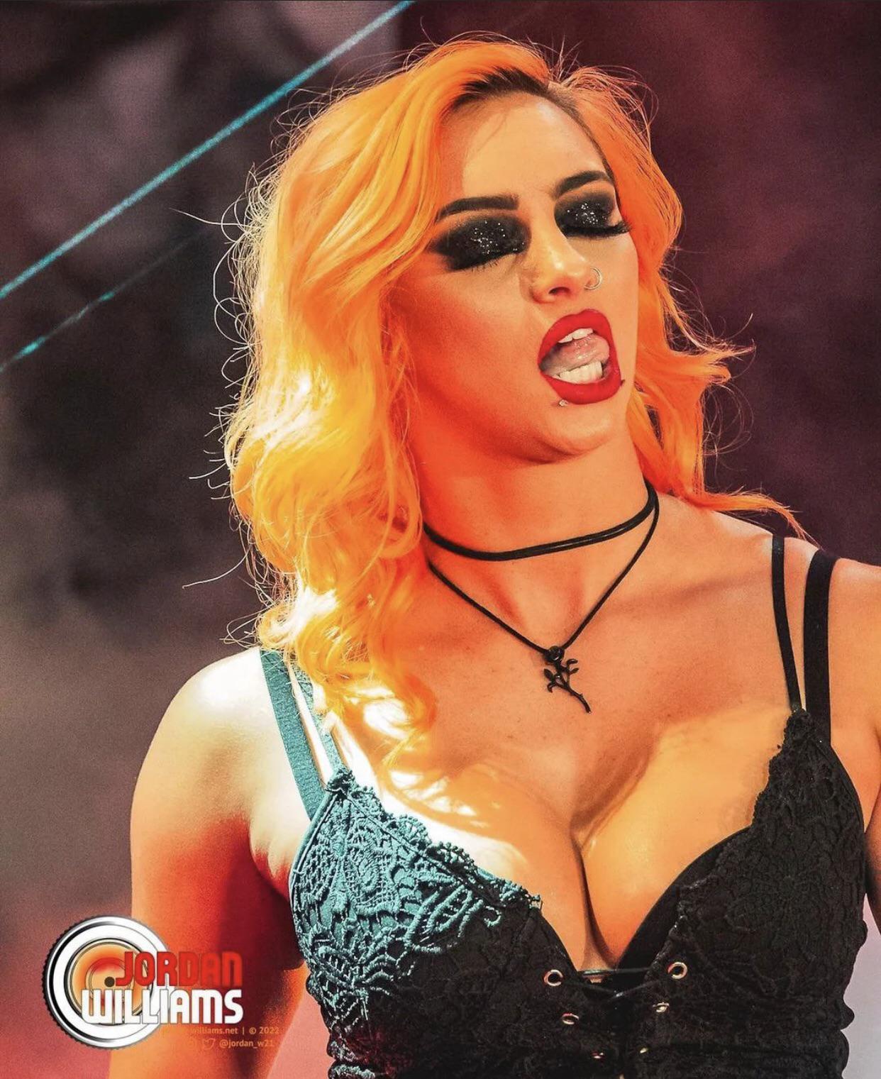 Gigi Dolin | Scrolller