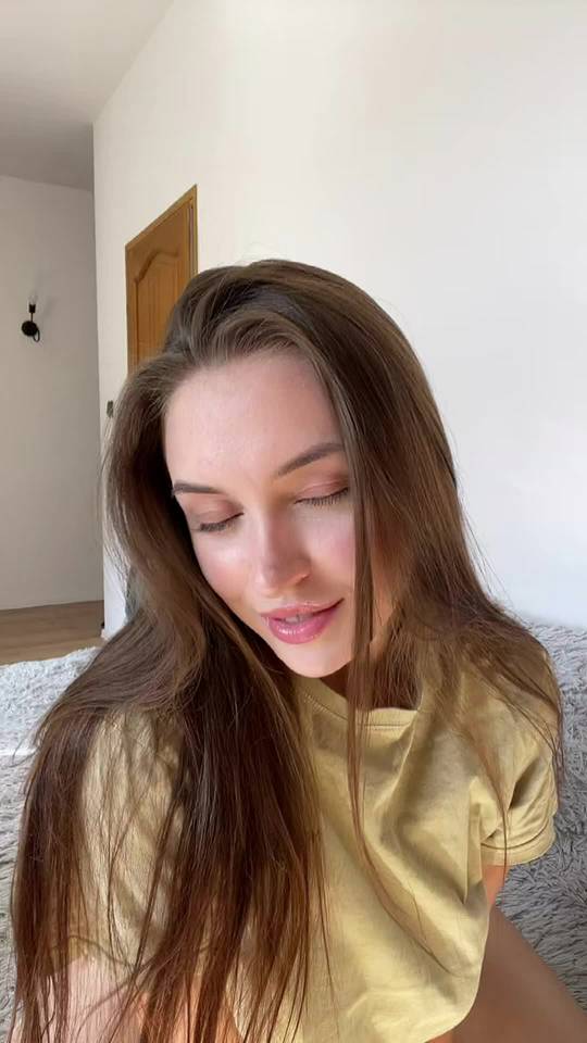 Give in to temptation with me | Scrolller