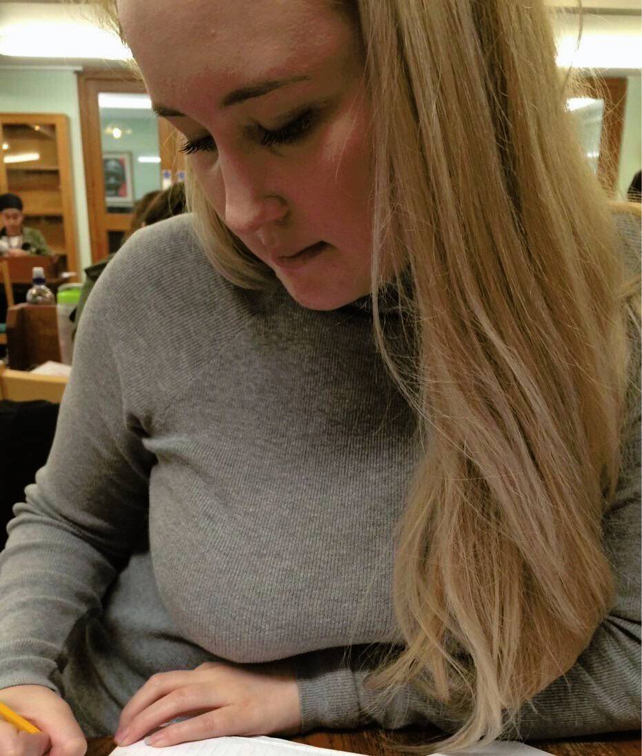 Giving those huge bra stretchers an arm rest | Scrolller