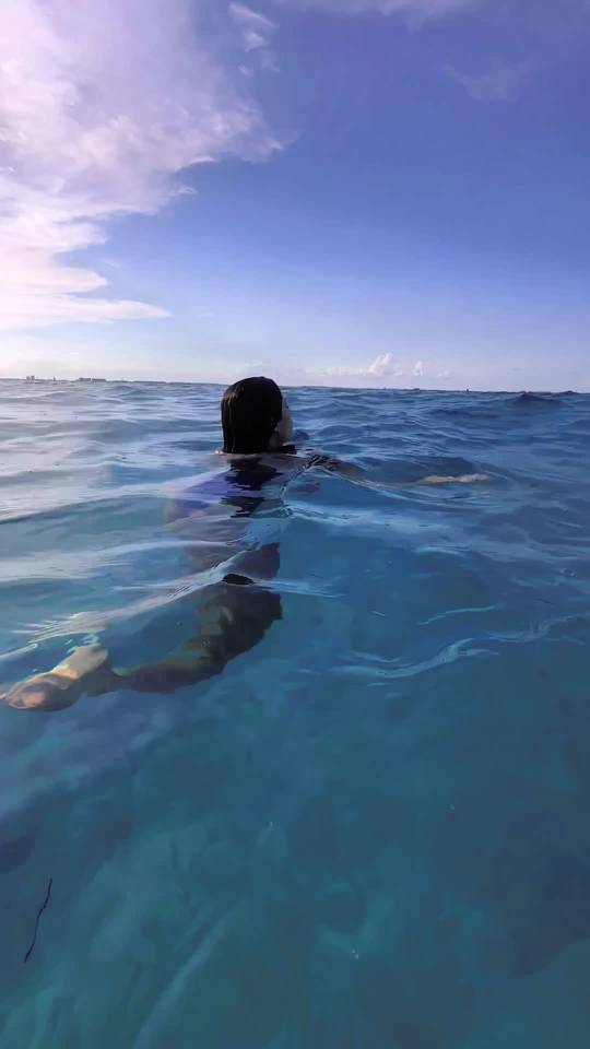 Going down | Scrolller