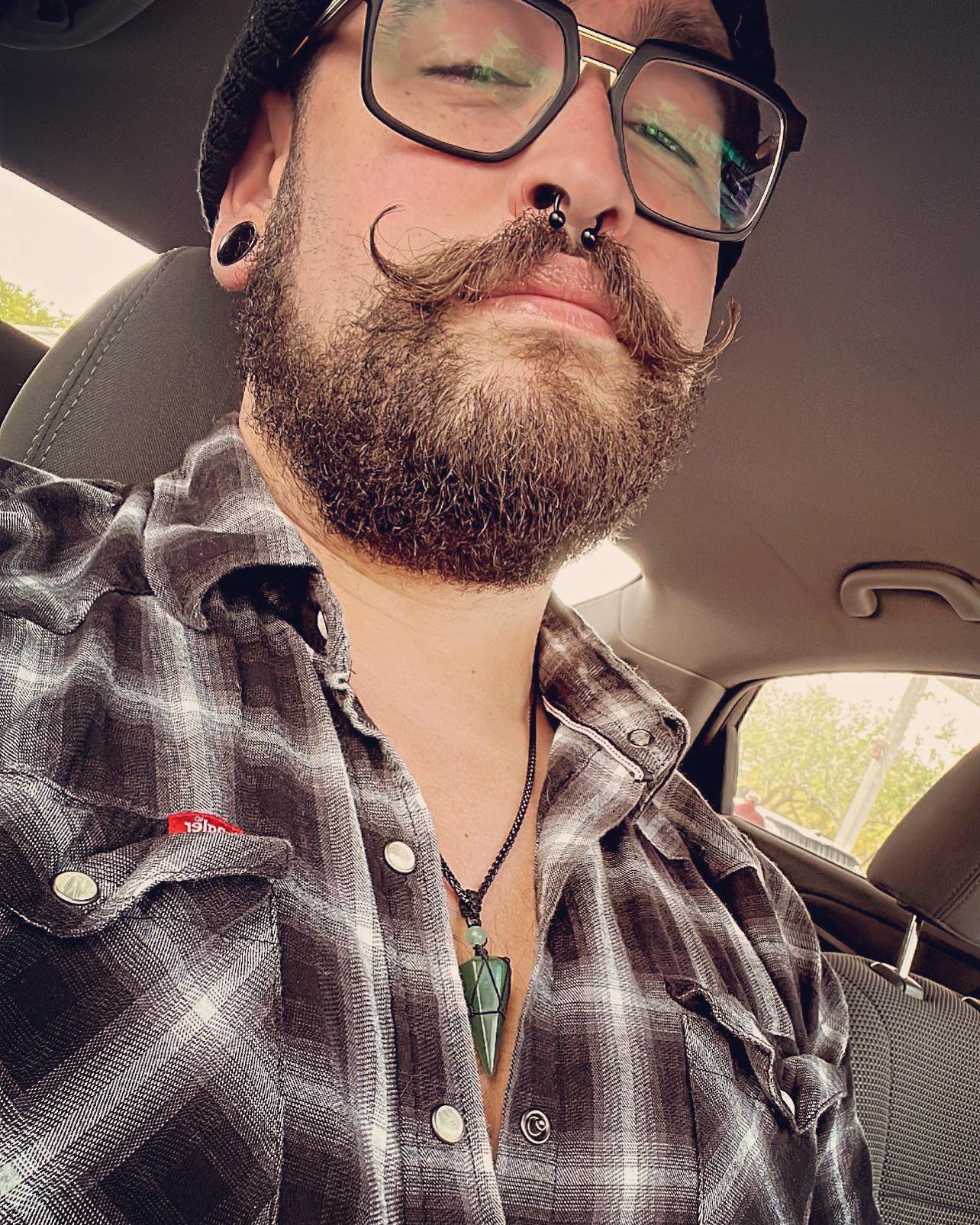 Good Afternoon Y’all! 🥸 | Scrolller