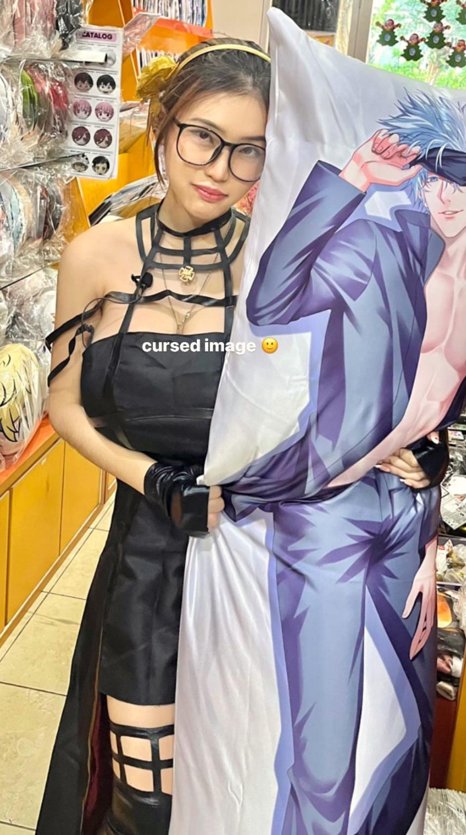 GORGEOUSLY SLUTTY OUTFIT 🤤 | Scrolller