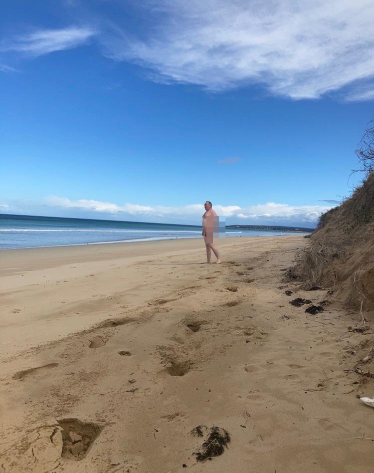 Afternoon stroll | Scrolller