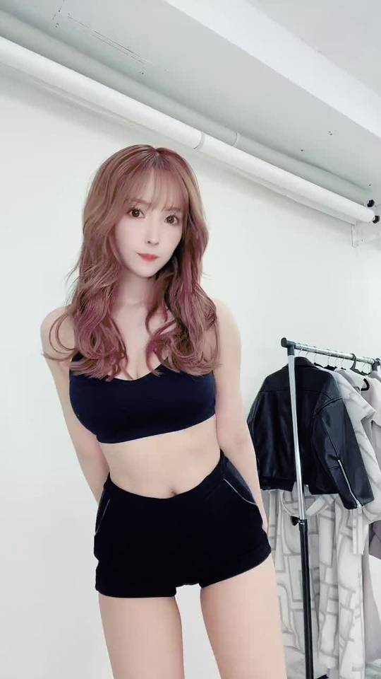 Gym shorts Yua | Scrolller