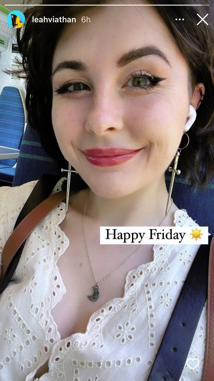 Happy Friday ☀️ | Scrolller