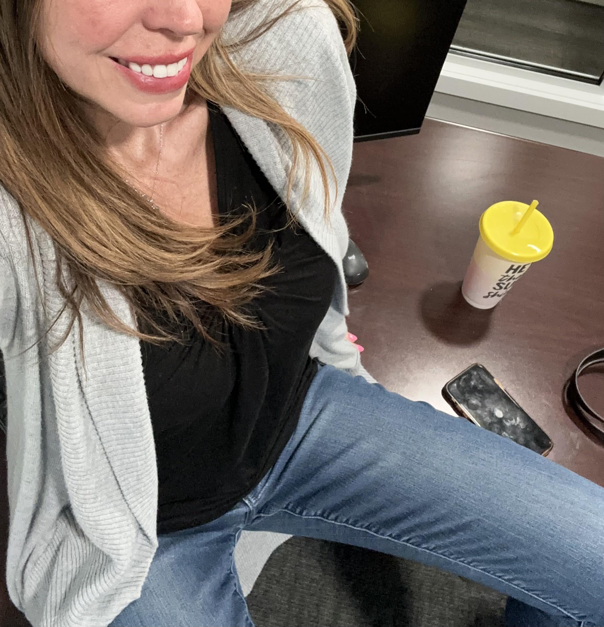 Happy Friday from my work office !! | Scrolller