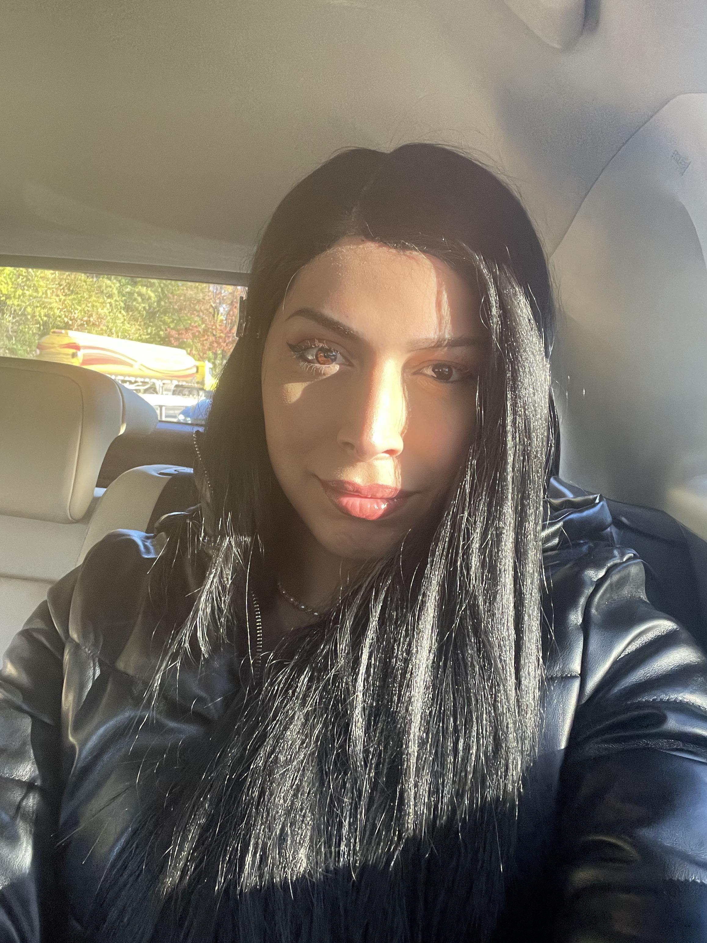 Happy thanksgiving my lovely sisters Im thankful we can all lean on one another 💕💕💕 | Scrolller