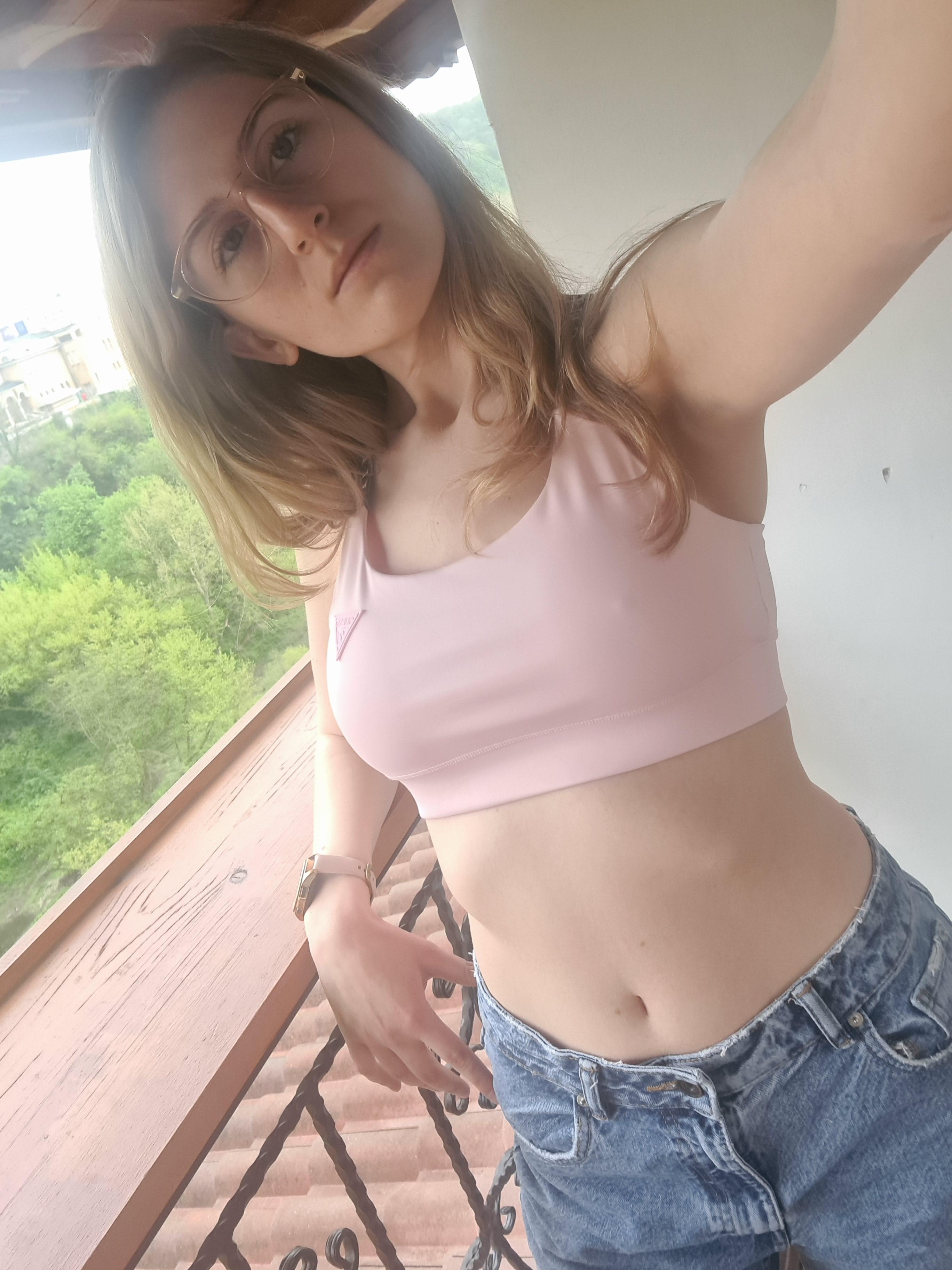 Happy Thursday | Scrolller