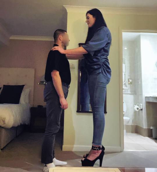 He’s ready for his lift and carry session | Scrolller