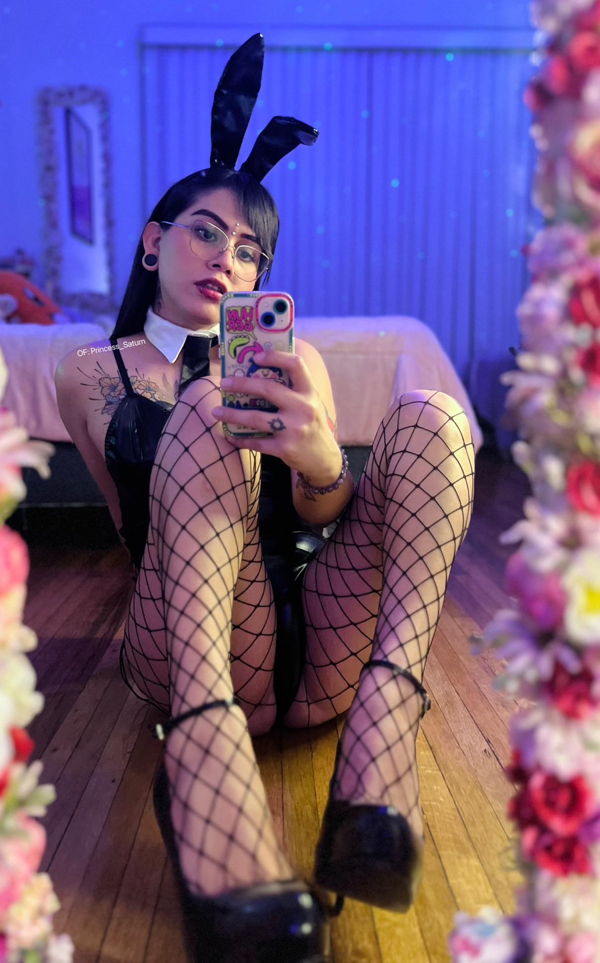 Heeeey! It’s a trap-bunny attack. Pass me your carrot right now! 🥕🐰 | Scrolller