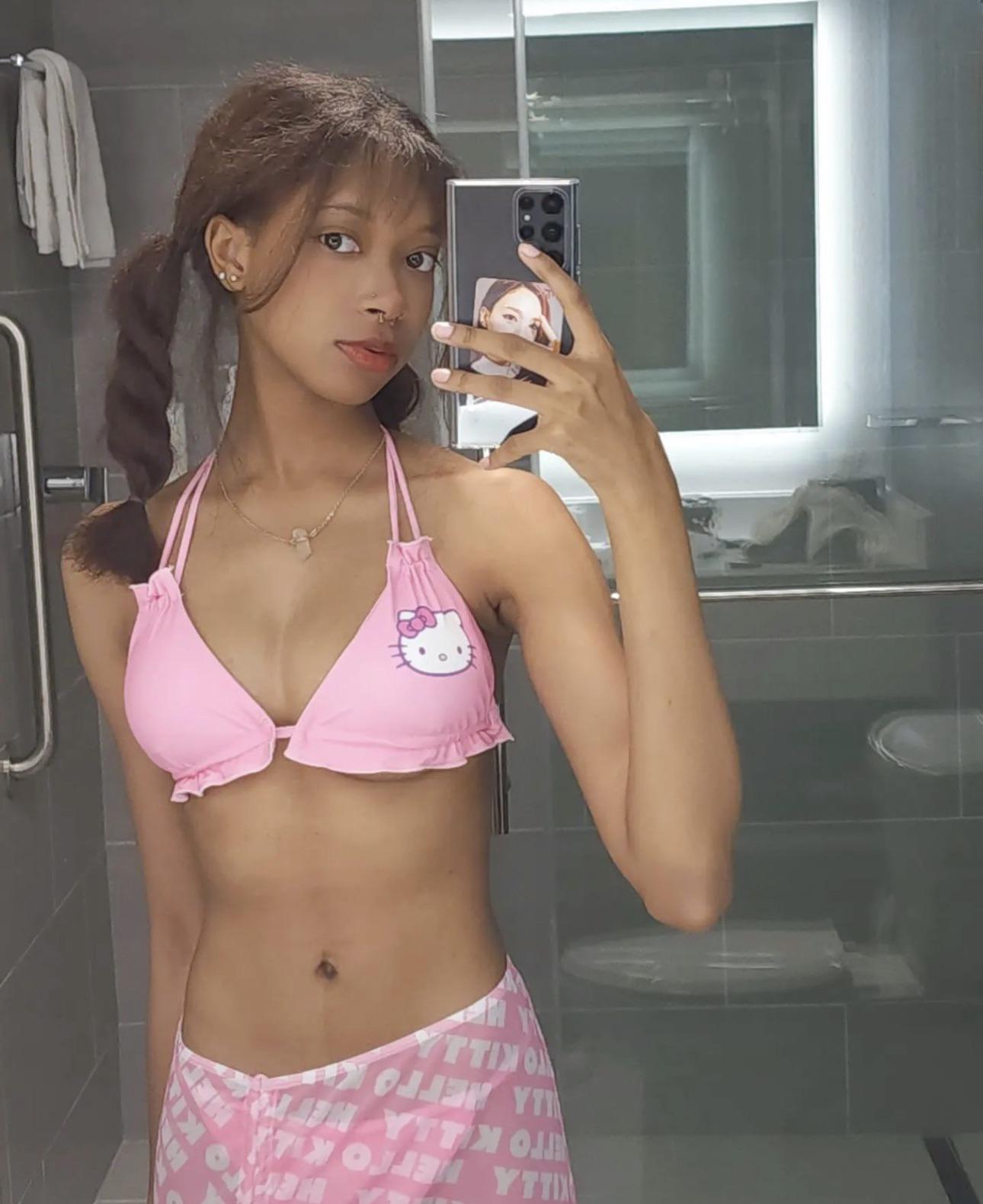 Hello titty *I mean kitty | Scrolller