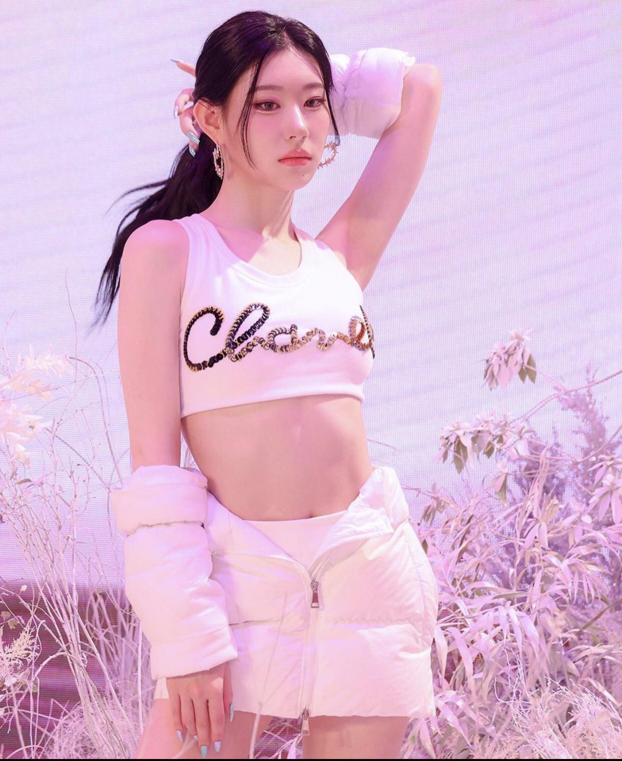 Her hole must be tight | Scrolller