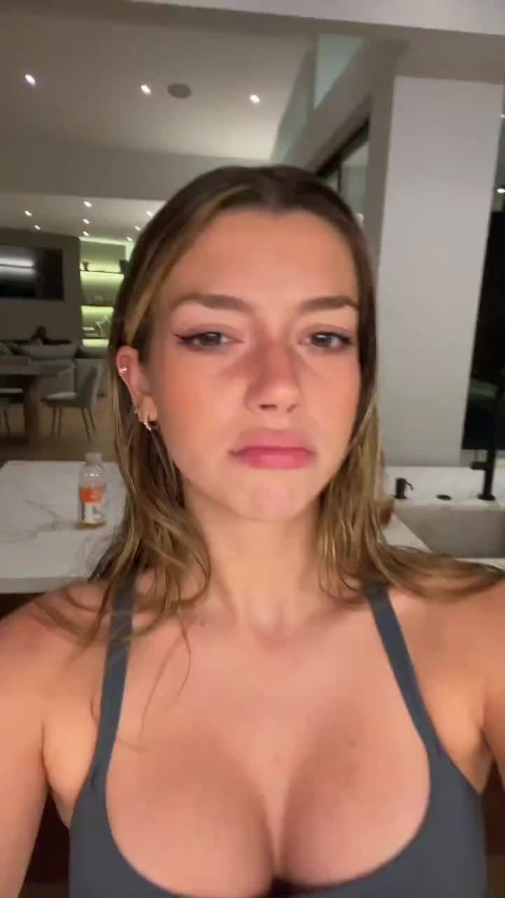 Her late night tiktoks 🤤 | Scrolller