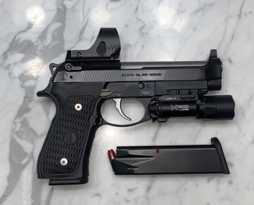 Here Gun | Scrolller