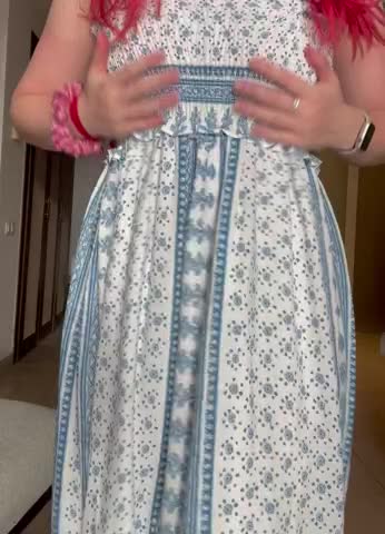 Here’s what’s hiding underneath this innocent dress of mine. | Scrolller