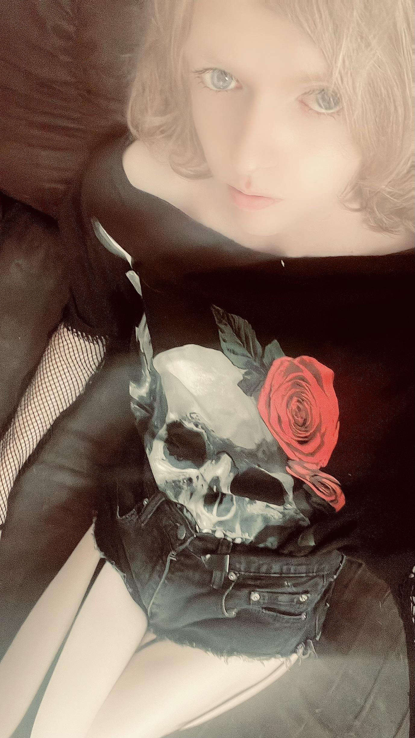 Hi cuties :3 | Scrolller