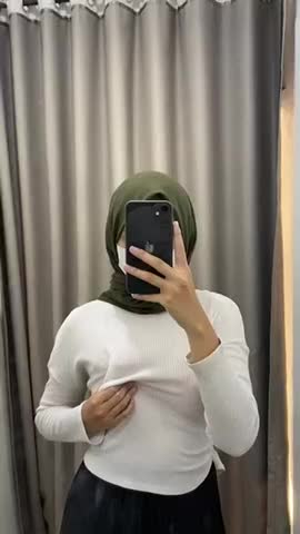 Hijab Self reflection 😍😍 | Scrolller