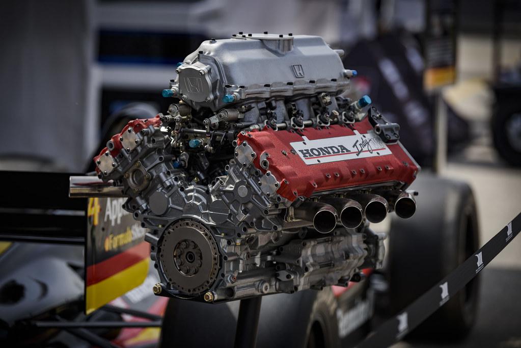 Honda Indy V8 engine | Scrolller