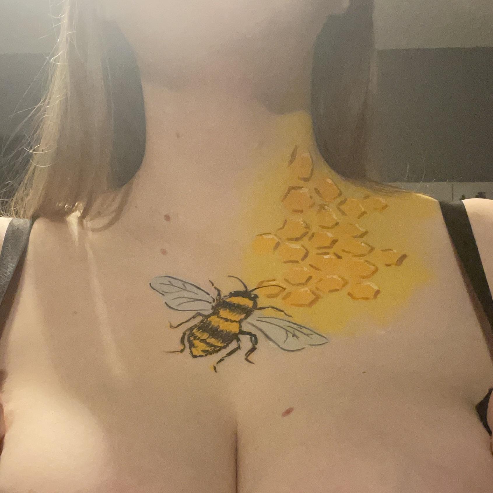 Honey Bee | Scrolller