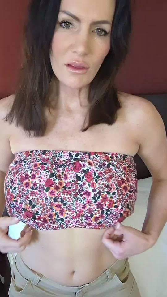 Hope big boobs will make you hungry | Scrolller