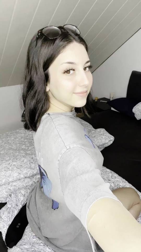 How deep could you fit in this | Scrolller