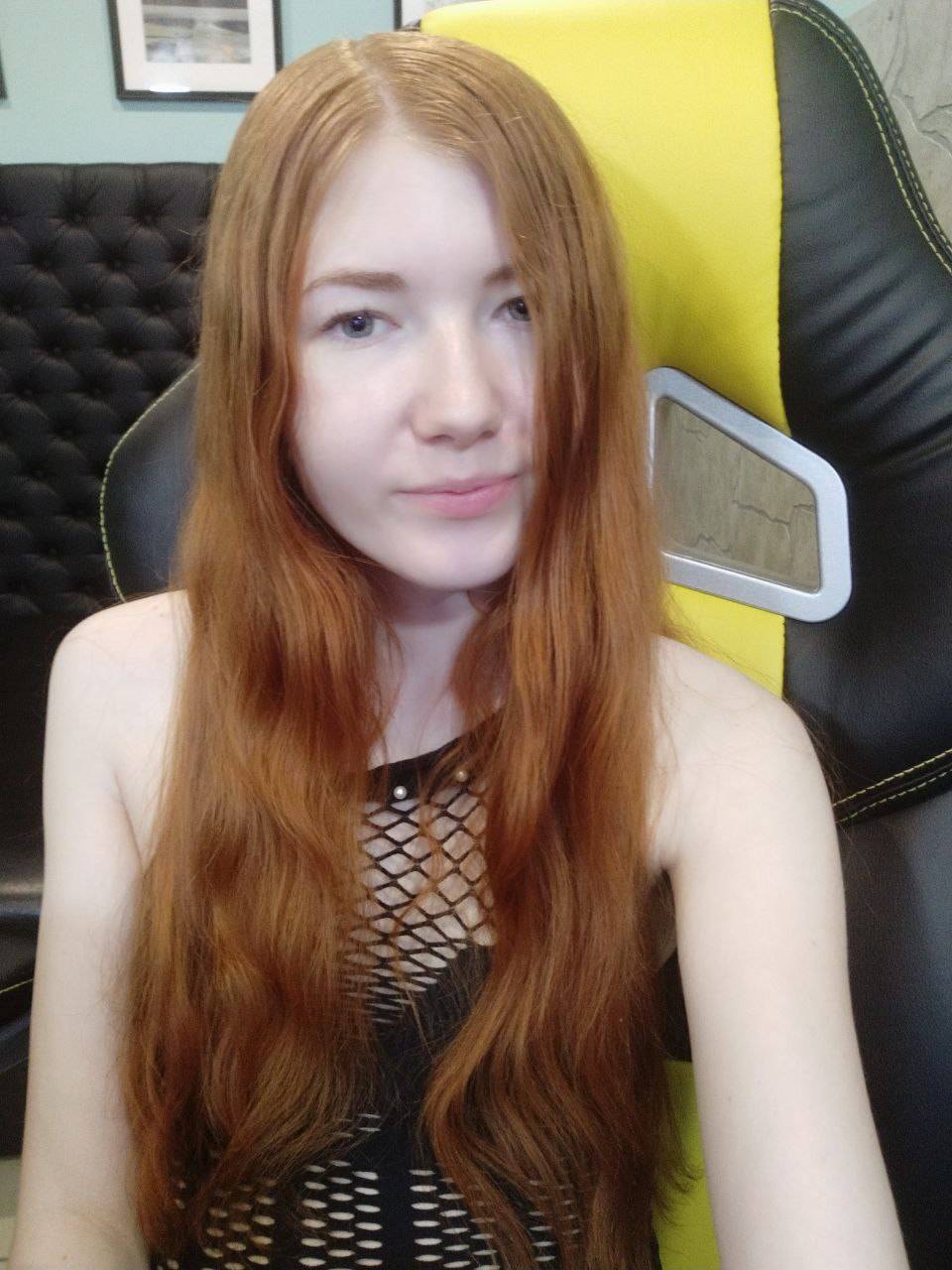 How do I look without makeup? | Scrolller