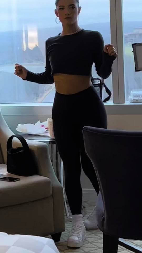 How Is This Girl So Fucking Cute Scrolller