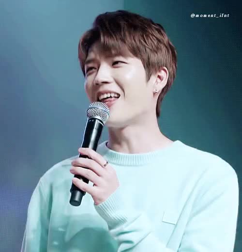 How many licks will you do? | Scrolller