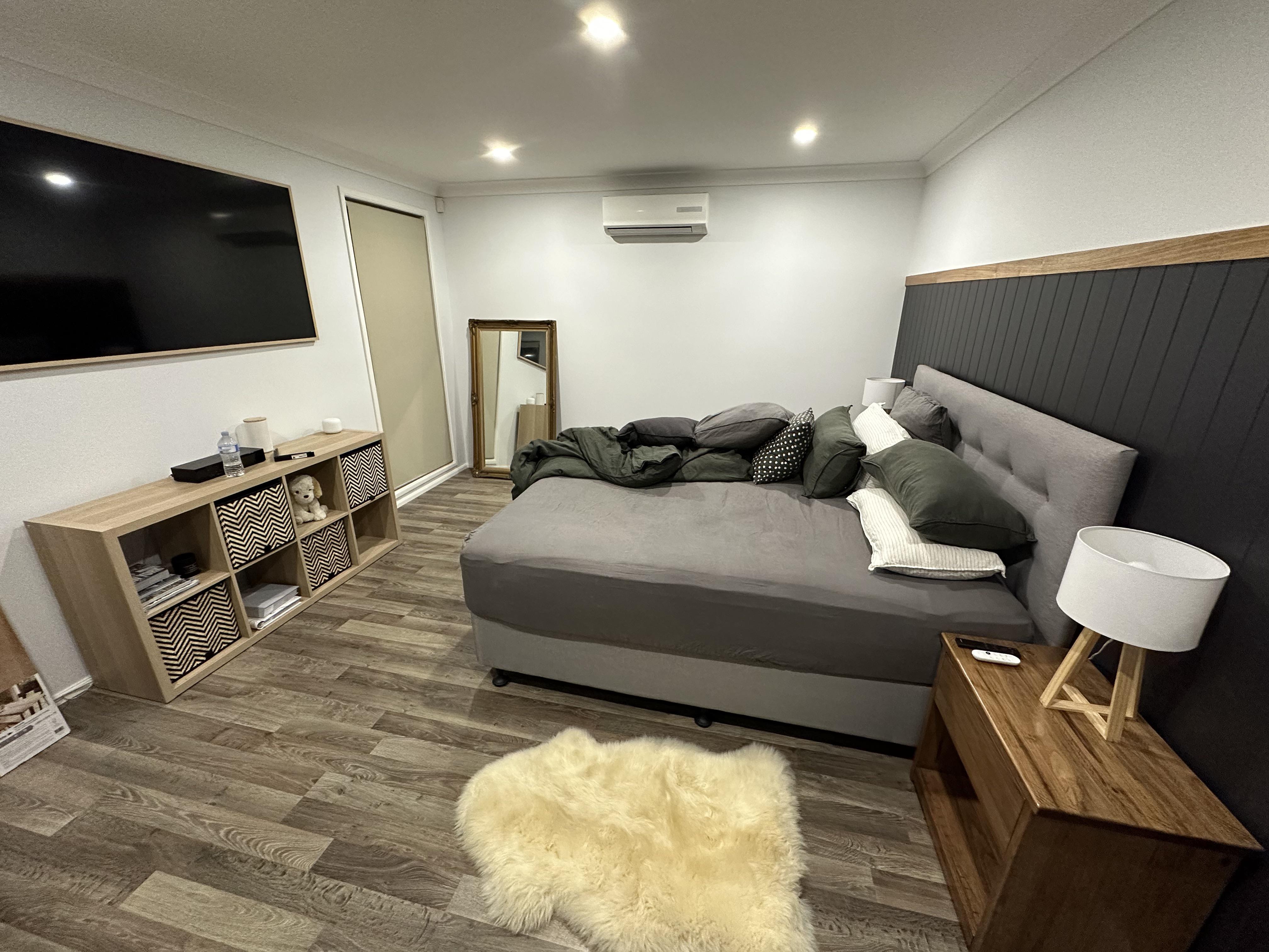 How would you “decorate” the empty wall? | Scrolller