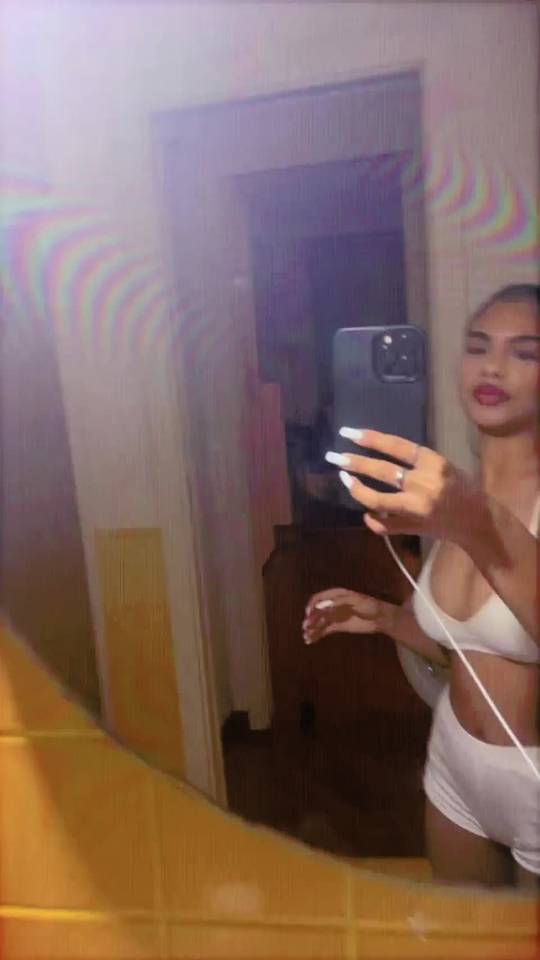 hungry ? | Scrolller