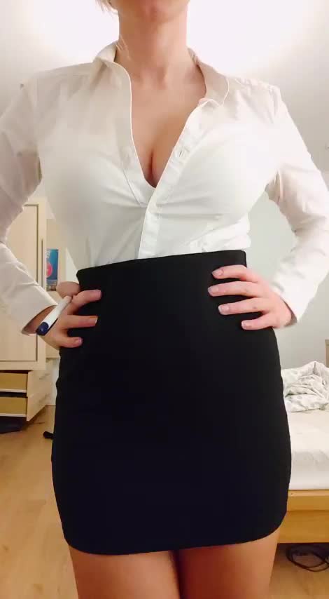 i bet the guys in my office don't even know i have perky naturals like this. hope they dont ...