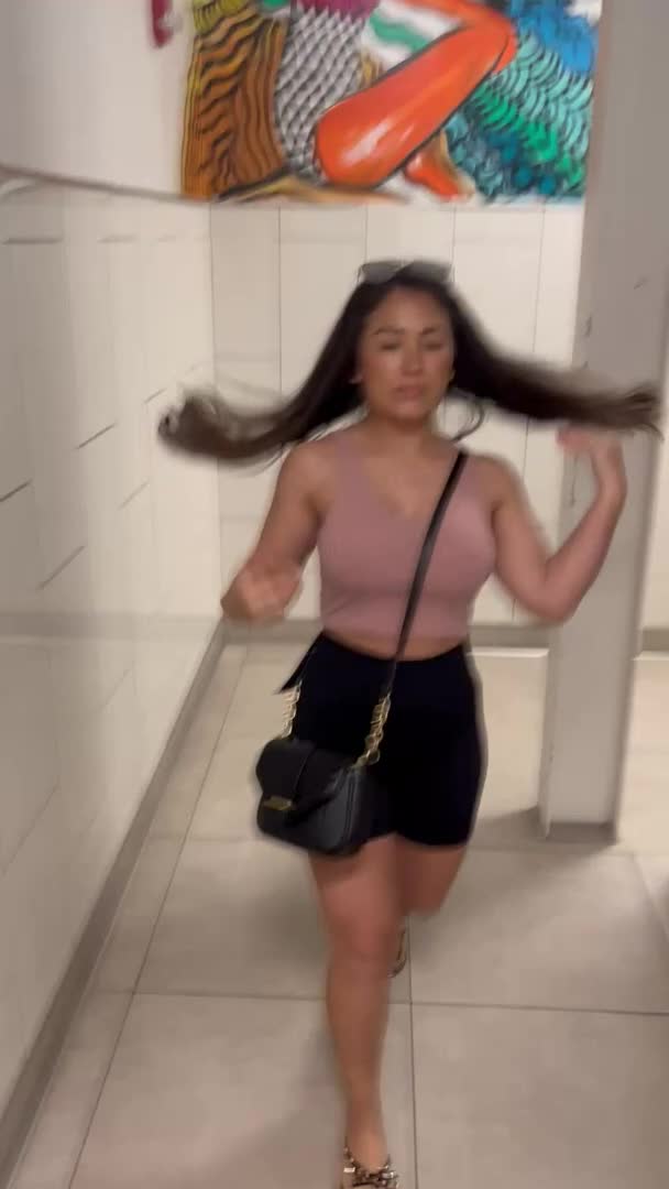 I did my first flash in a mall! Kinda made me wet! | Scrolller