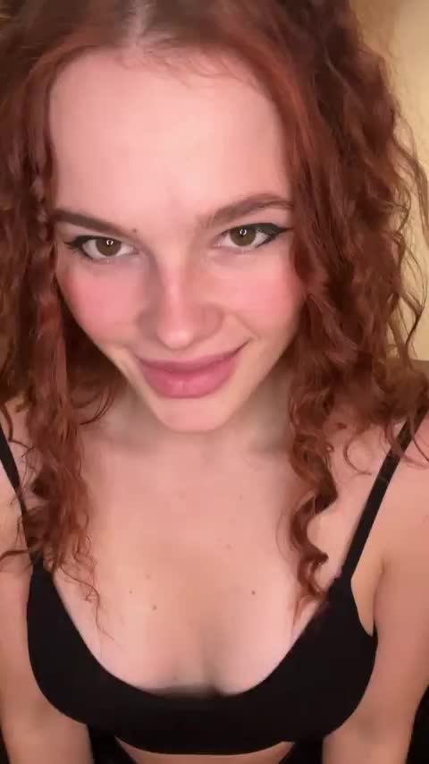 I don’t think I need to convince you to eat me out | Scrolller