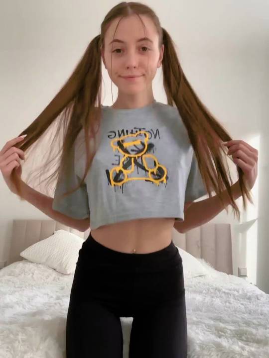 Your little slut doing little slut things | Scrolller